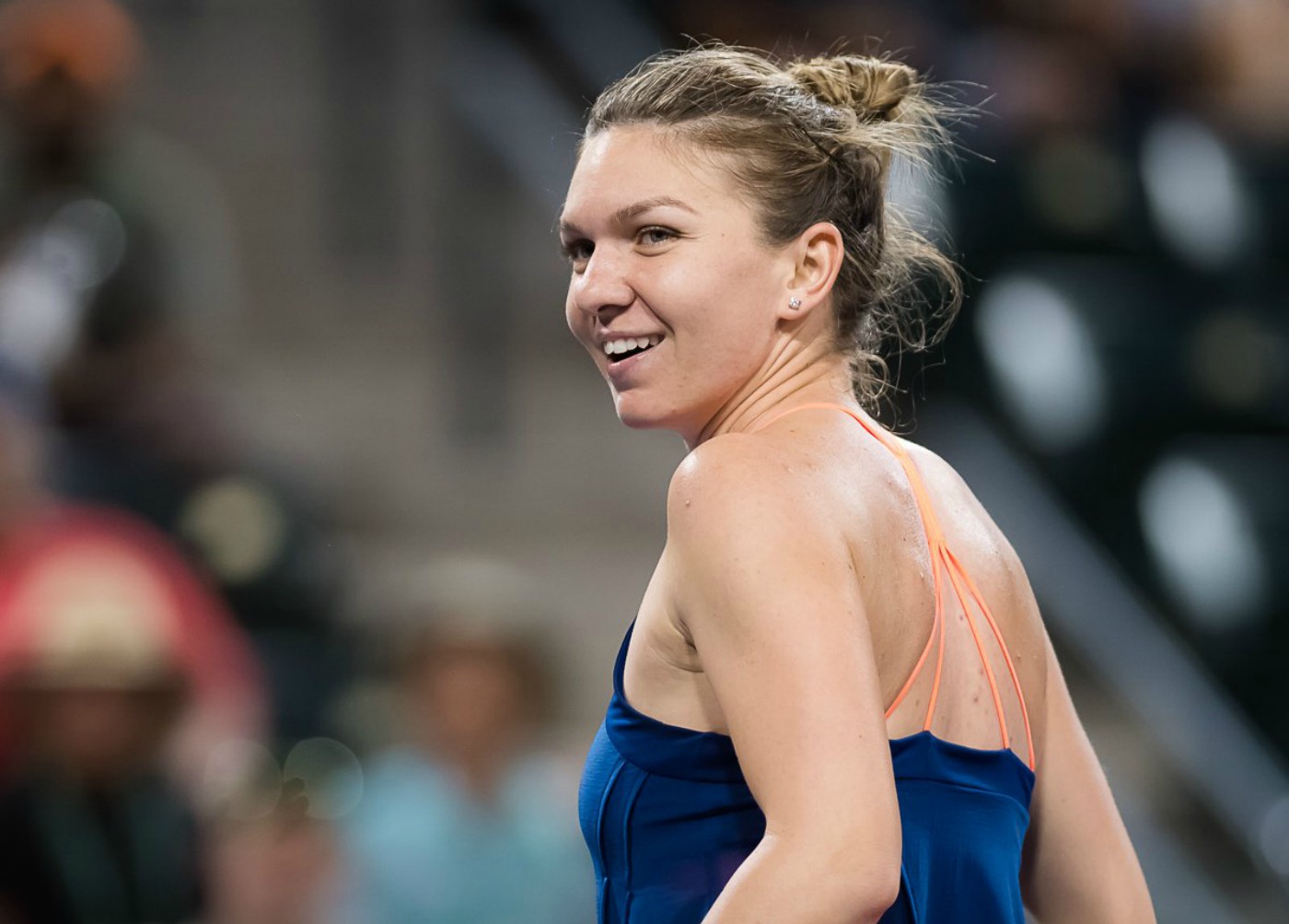 De încălzire: Simona Halep câștigă la primul meci după o lună de pauză ...